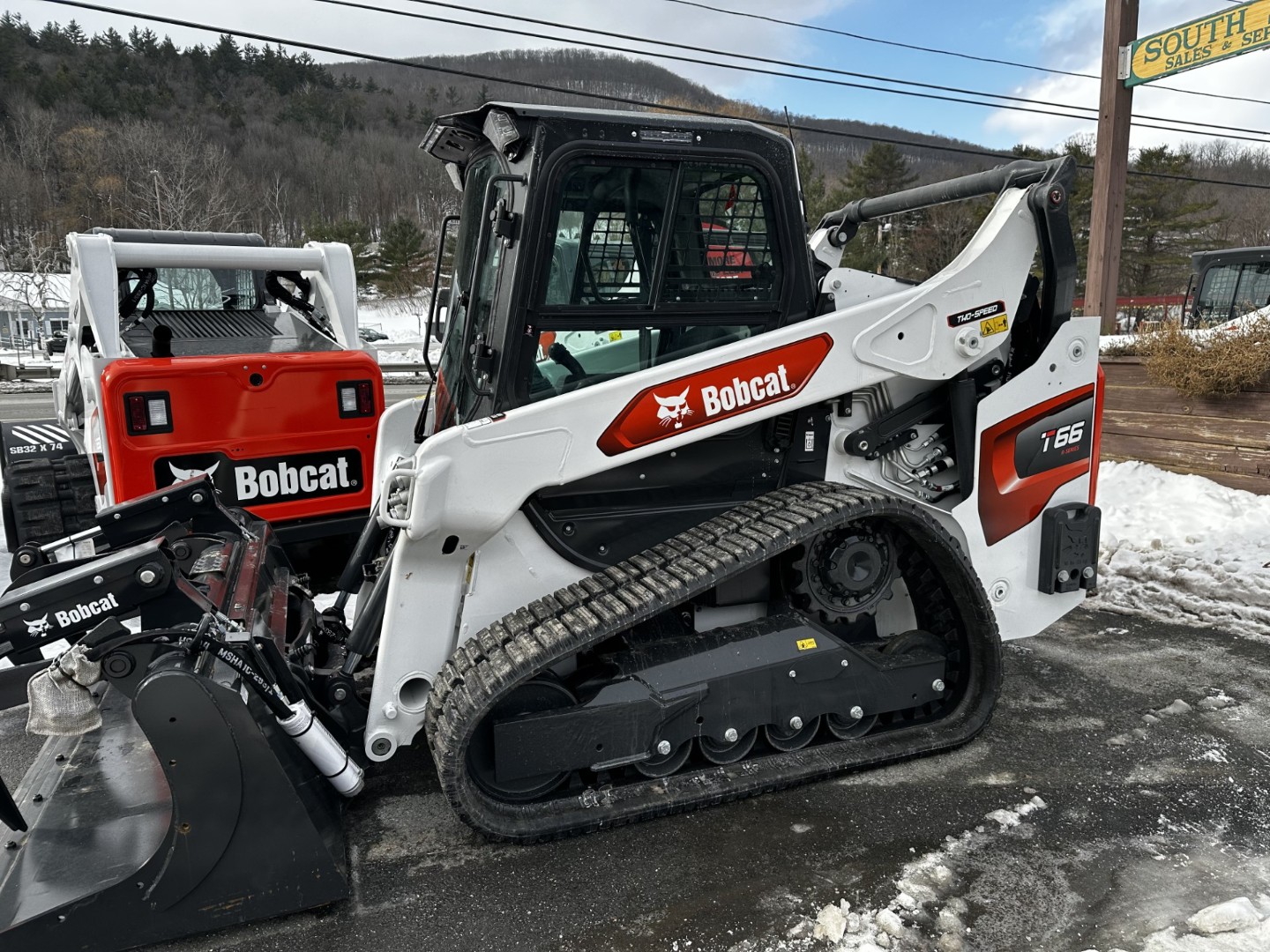 2026 Bobcat T66 Compact Track Loader Deluxe Package # 9732 - South Side ...